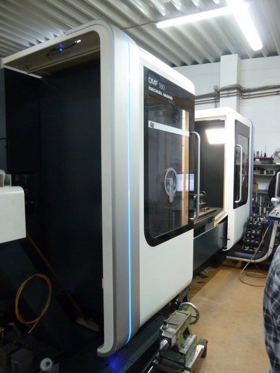 Centro di lavoro DMG Mori DMF 180-7 5 Assi Simultanei